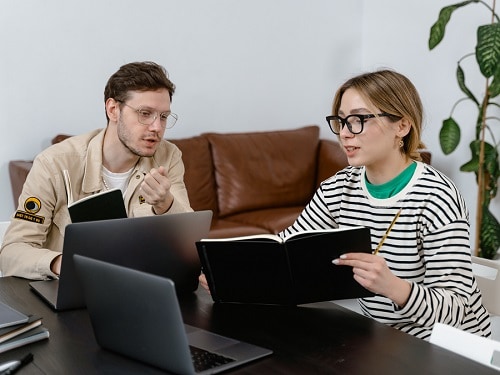 Featured Article : The True Cost Of Using Pirated Software - Surf Tech IT